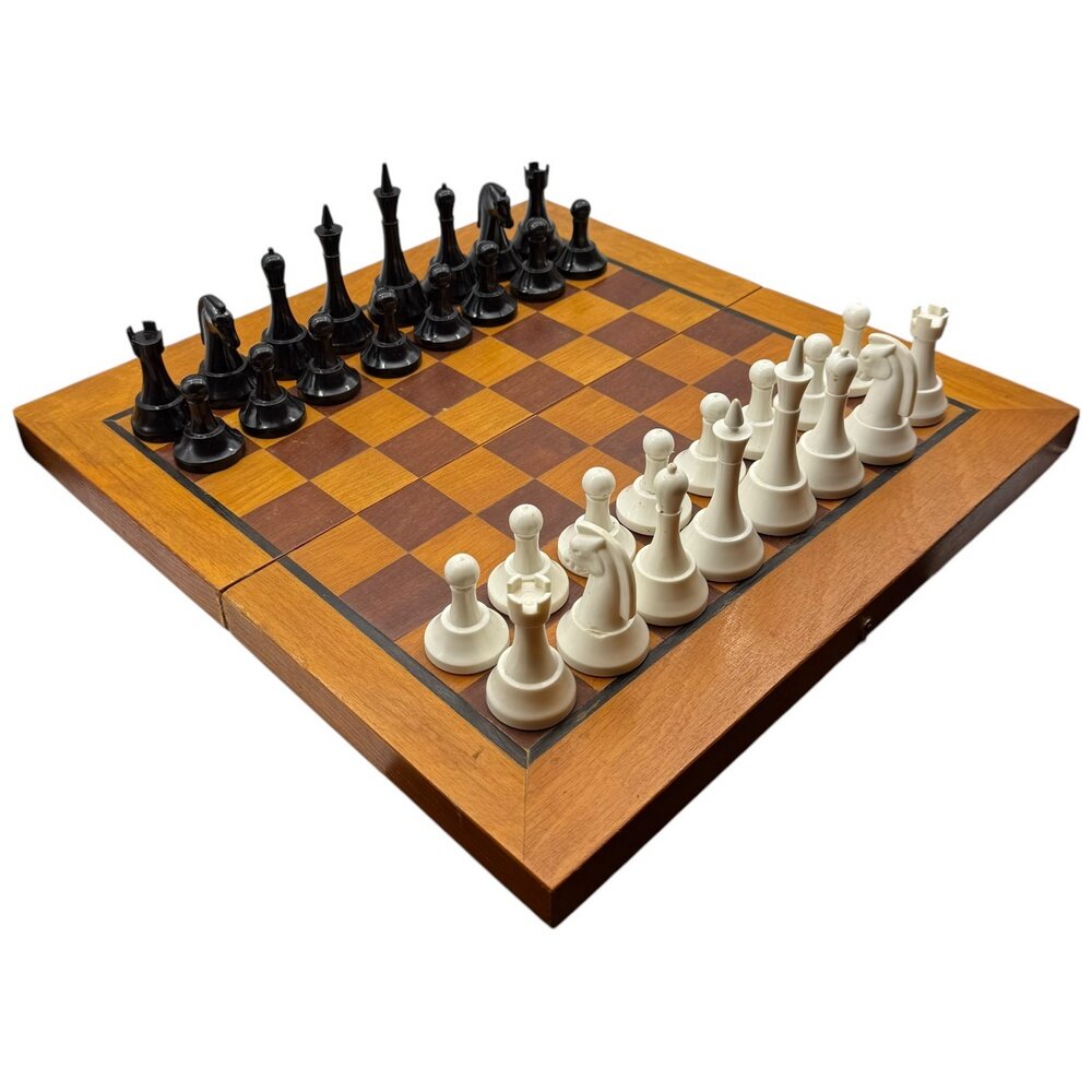 Шахматы с деревянной доской 40*40 см, дерево, пластмасса, 1975-1985 гг, СССР