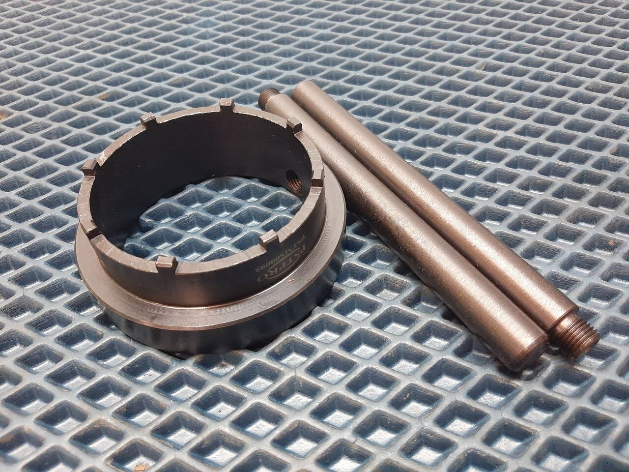 Ключ для монтажа/демонтажа гайки подшипника электрической рулевой рейки Ford, Volvo