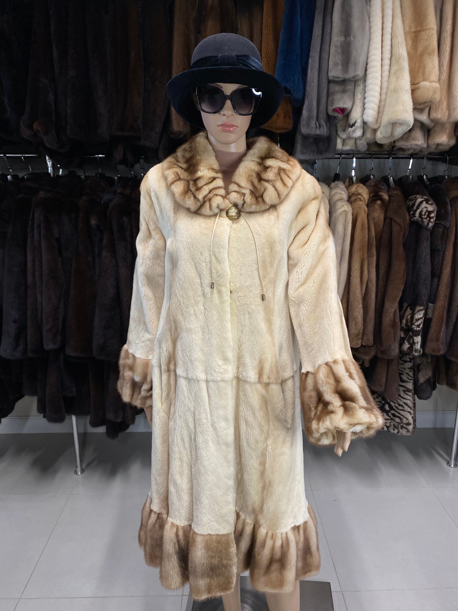 Шуба. Стриженная. Норка. С воротом 46-48 р.