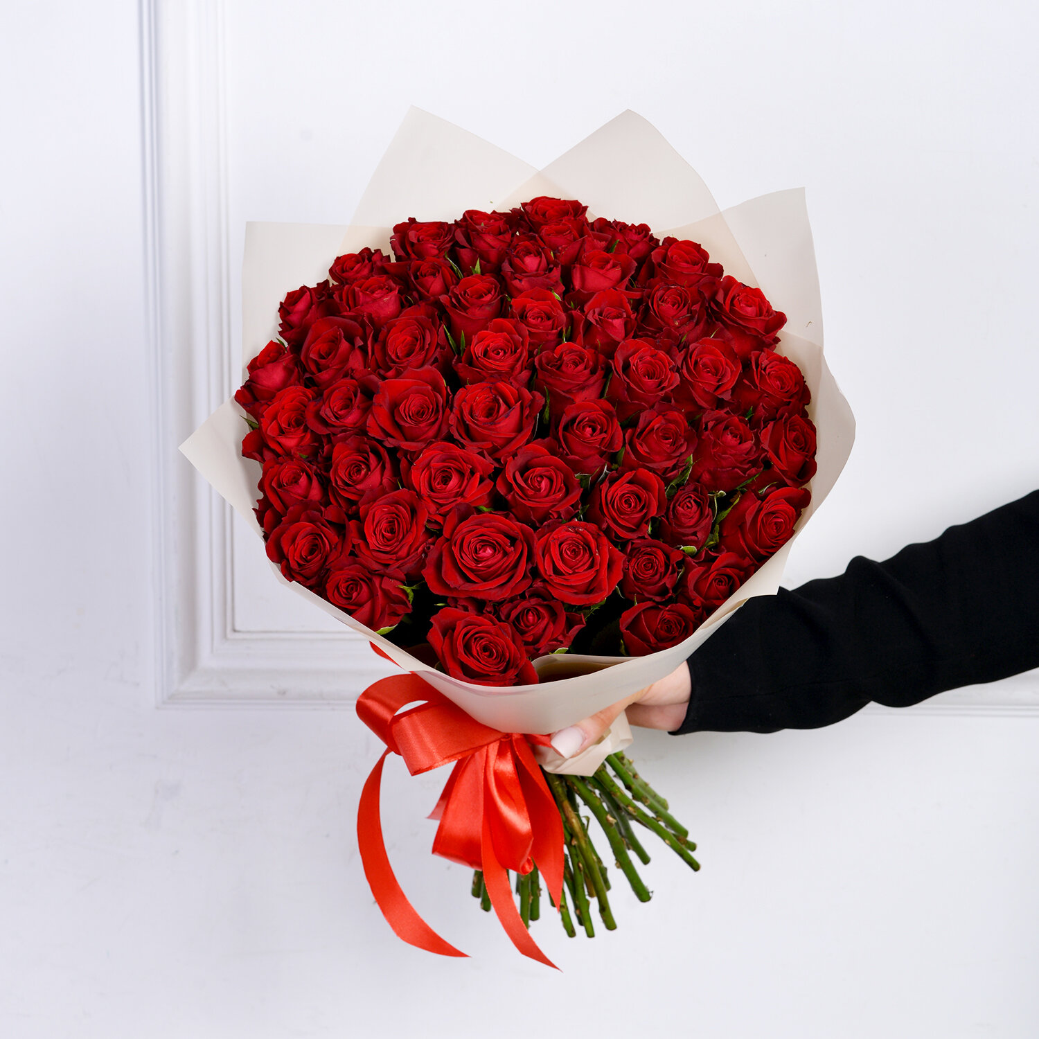 Букет Magic Flower, красная роза, 51 цветок, высота 40 см, в пленке