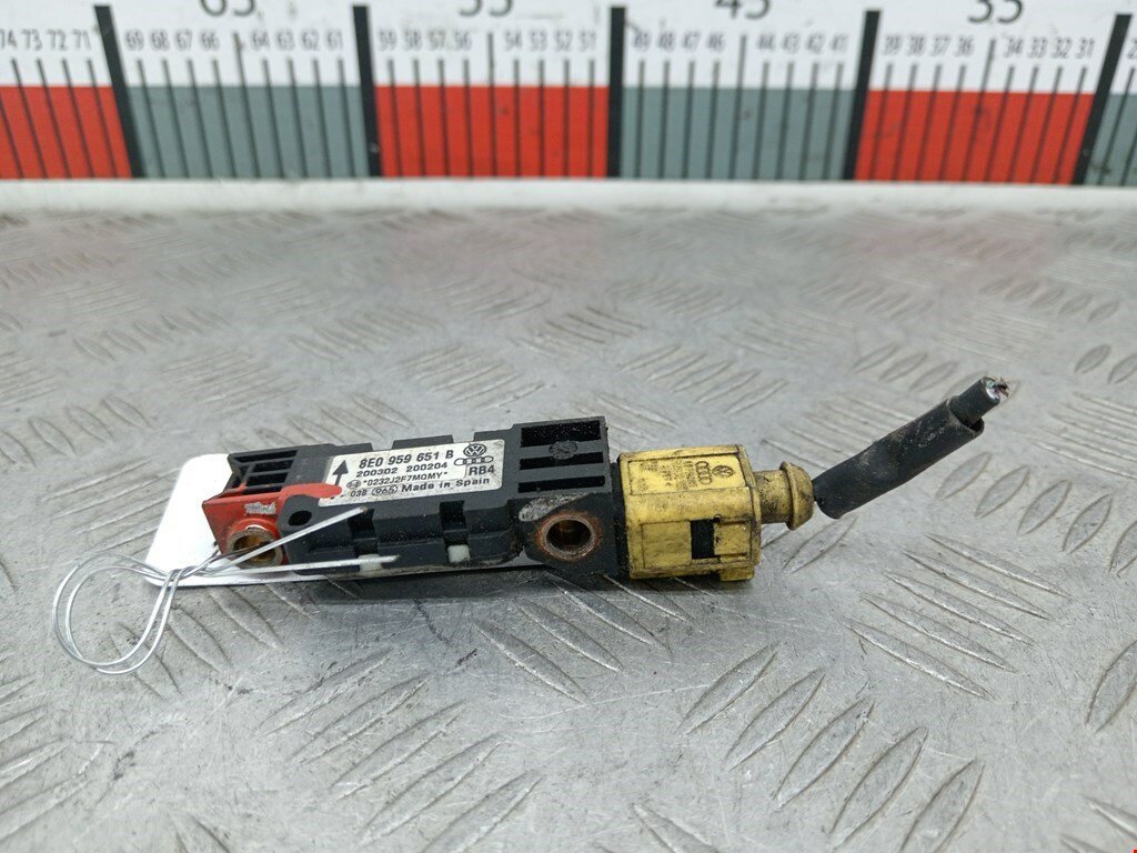 Датчик удара Audi A4 B6 8E0959651 арт. 2229057