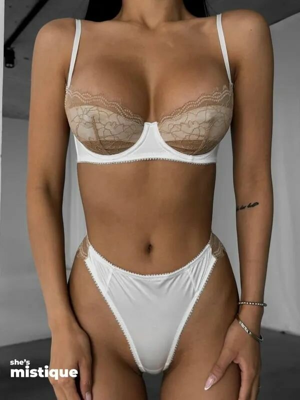 Комплект белья She's MISTIQUE кружевное белье