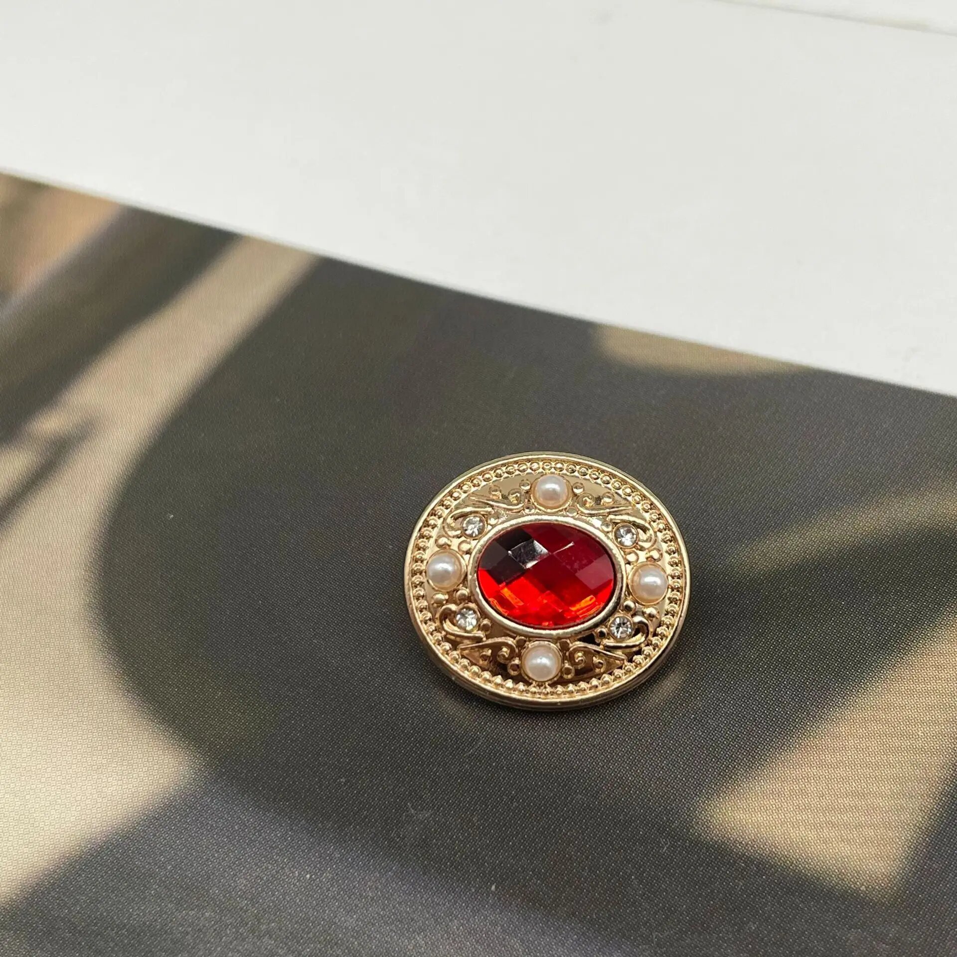 Металлические пуговицы «кошачий глаз» Красный, 18mm, NB-2-206-2