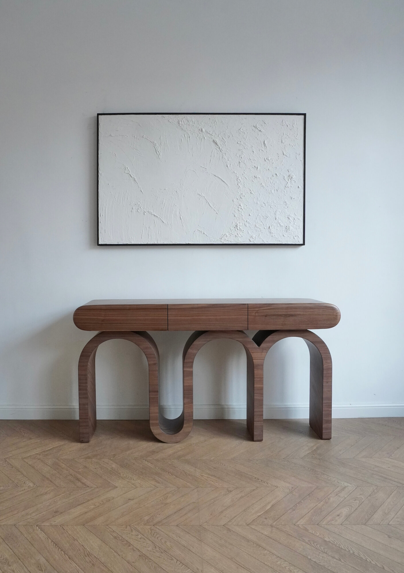 Консоль ODINGENIY Биосфера, шпон ореха, напольная, с доводчиками, 160х37х85 см