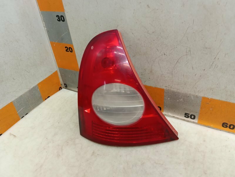 Б/У После 2001 года, хэтчбек, оригинал Фонарь задний левый Renault Clio 2001 2 429457 RENAULT арт. 8200071413
