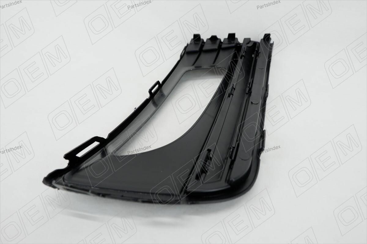 Окантовка противотуманной фары левая Volkswagen Polo sedan 5 2015-2020, под черную накладку, O.E.M. OEM1437L