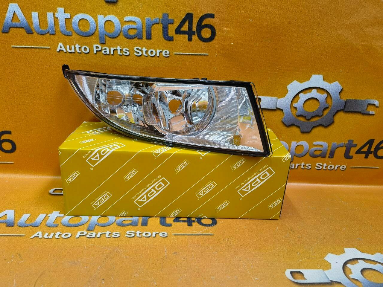 Фара противотумання передняя правая Шкода Фабиа 2, Skoda Fabia 2