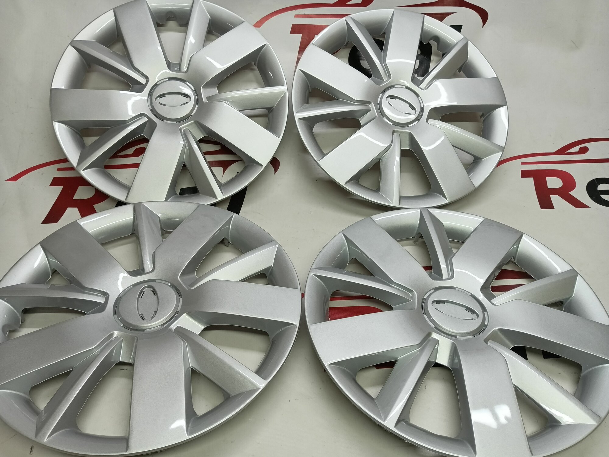 Колпаки на колеса R14 для Грант ФЛ и не только "универсальные" серебристые