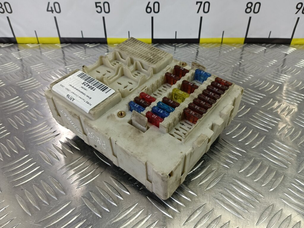 Блок предохранителей Б/У для FORD Tourneo Connect I (2002—2009) 1360366