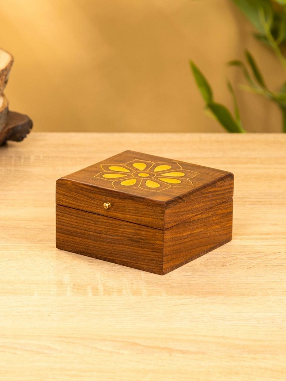 Шкатулка «Цветок», размер 10×10×6 см, дерево шишам, коричневый