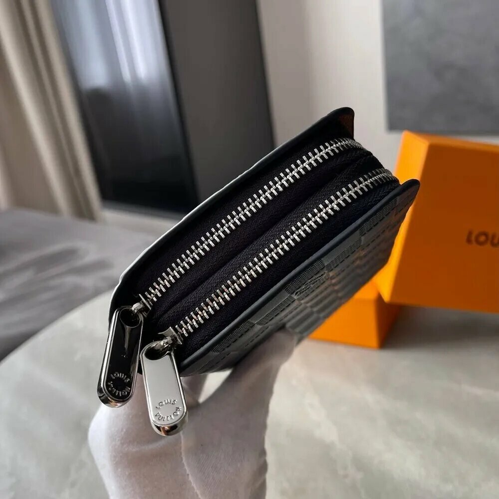 Louis Vuitton Портмоне — фото 1