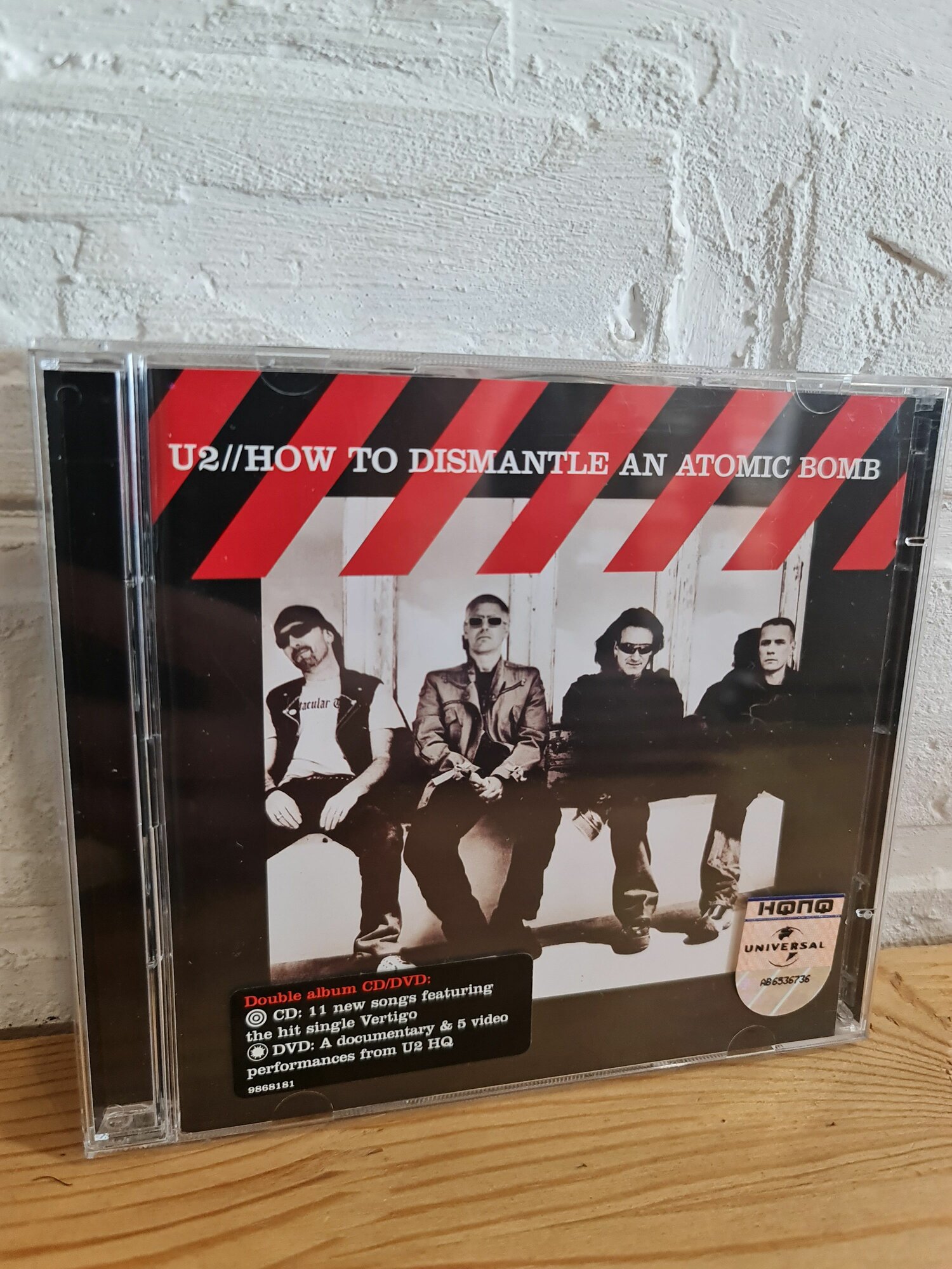 Редкий CD Audio диск + DVD диск U2 "How to Dismantle an atomic bomb", Made in Germany, Universal Manufacturing and Logistics GMBH. Товар уцененный