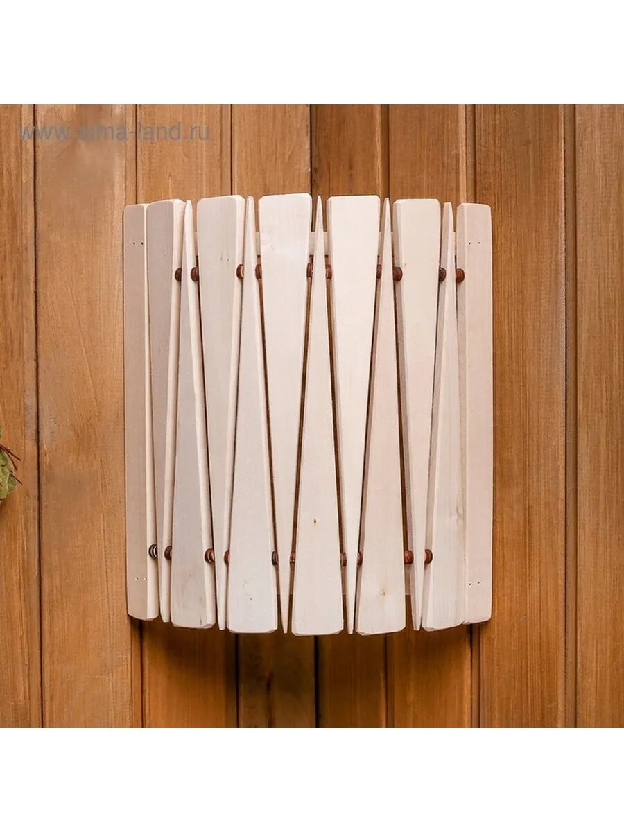 Элегантный угловой деревянный абажур