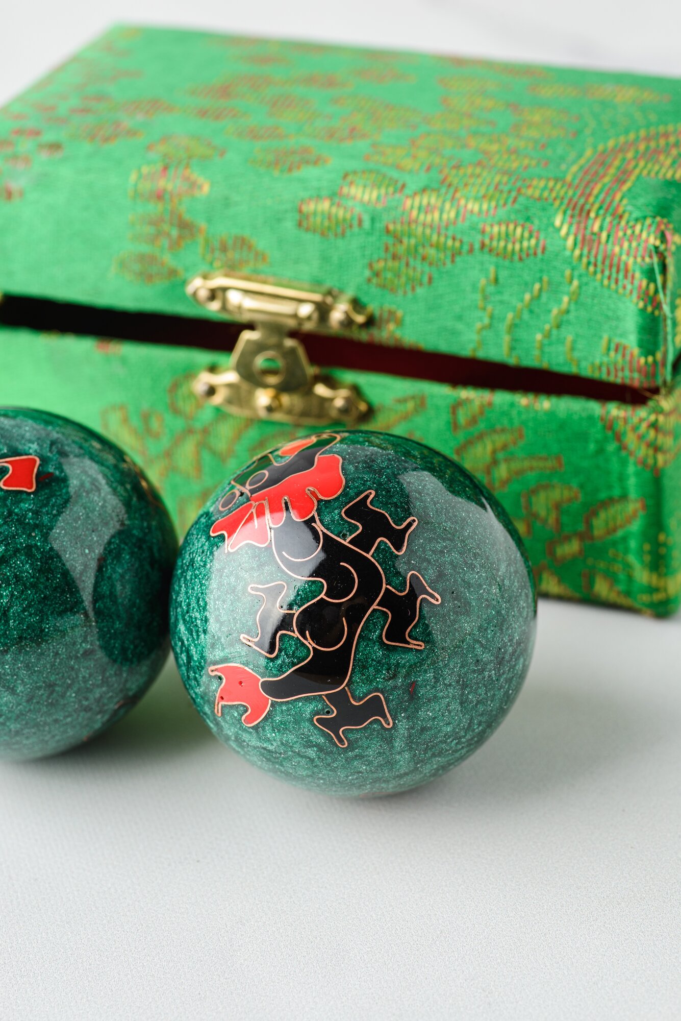 Шары здоровья массажные с музыкой Антистресс/Для рук музыкальные, 3,5см металл, тонированы перламутром, зеленый (Oxan)