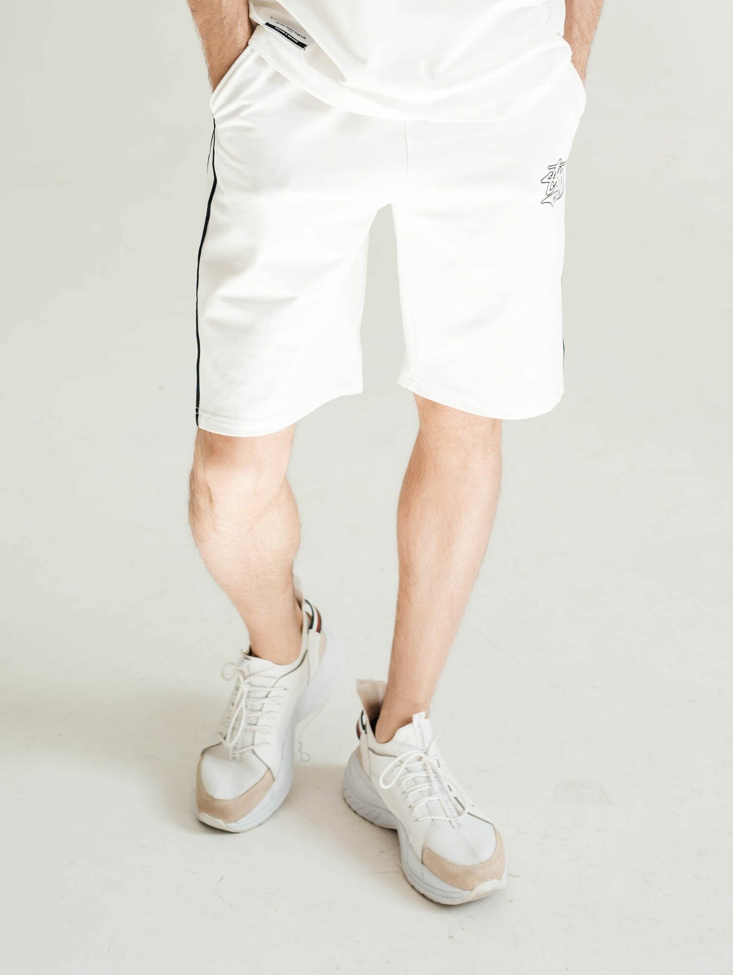 Шорты спортивные