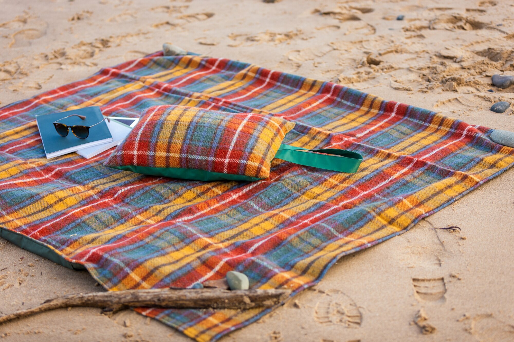 Шерстяной плед 100% с непромокаемой подкладкой для пикников Picnic - Buchanan (TWEEDMILL). Произведено в Великобритании. — фото 1
