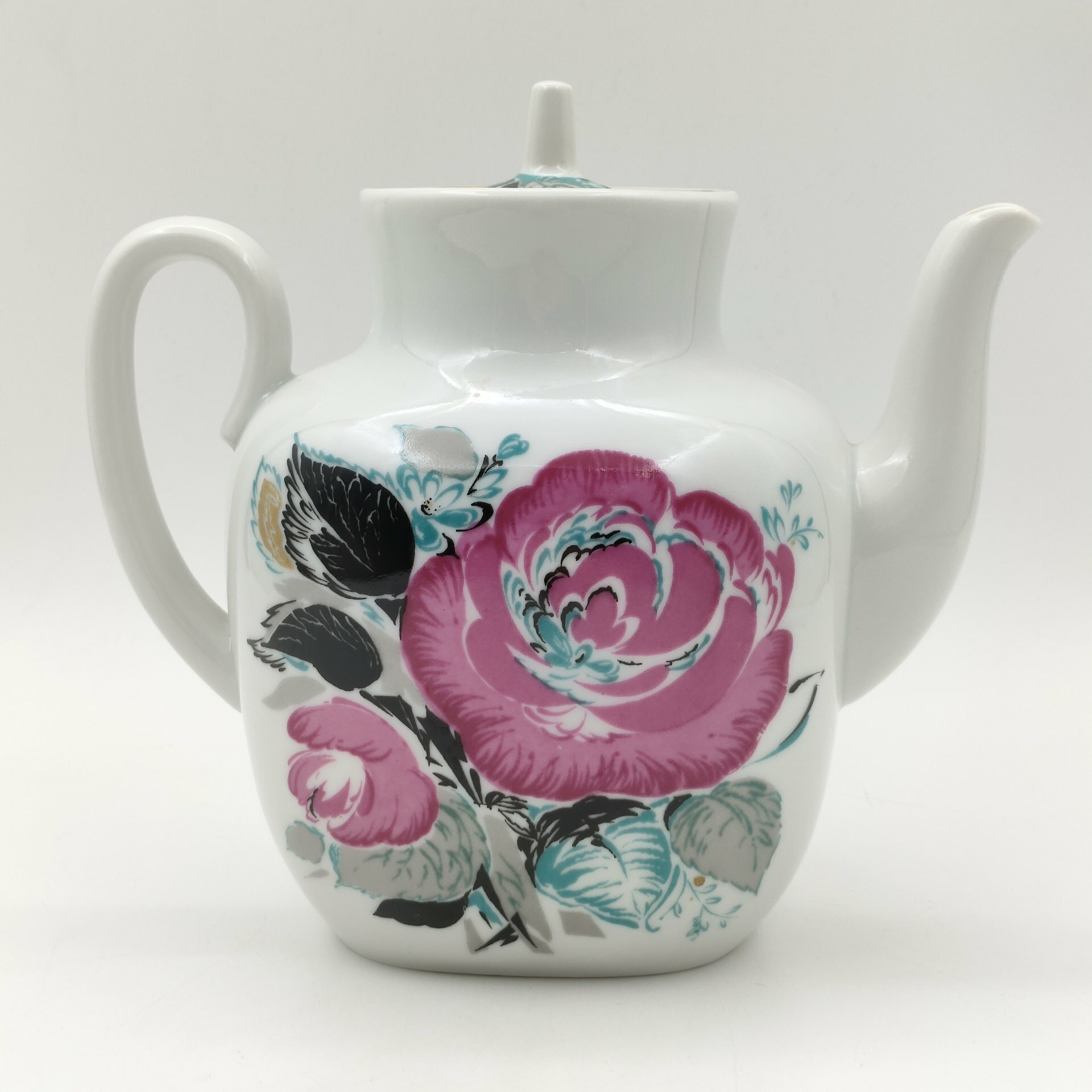 Чайник "Роза", автор формы Семенов В. Л, фарфор, роспись, золочение