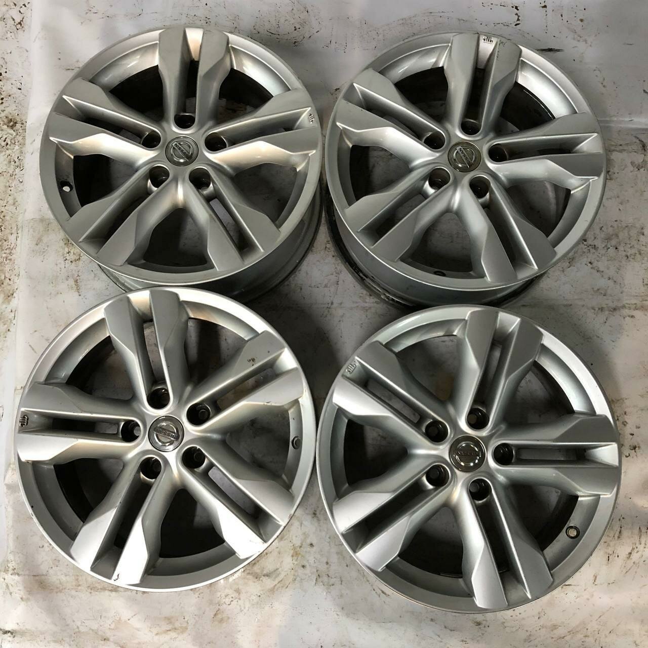Колесные диски Nissan 17x7 PCD 5x114.3 D66.1 ET40 (оригинал)