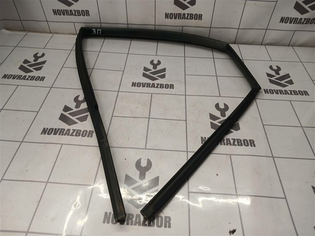 Уплотнитель стекла двери Chevrolet Lacetti 04-13