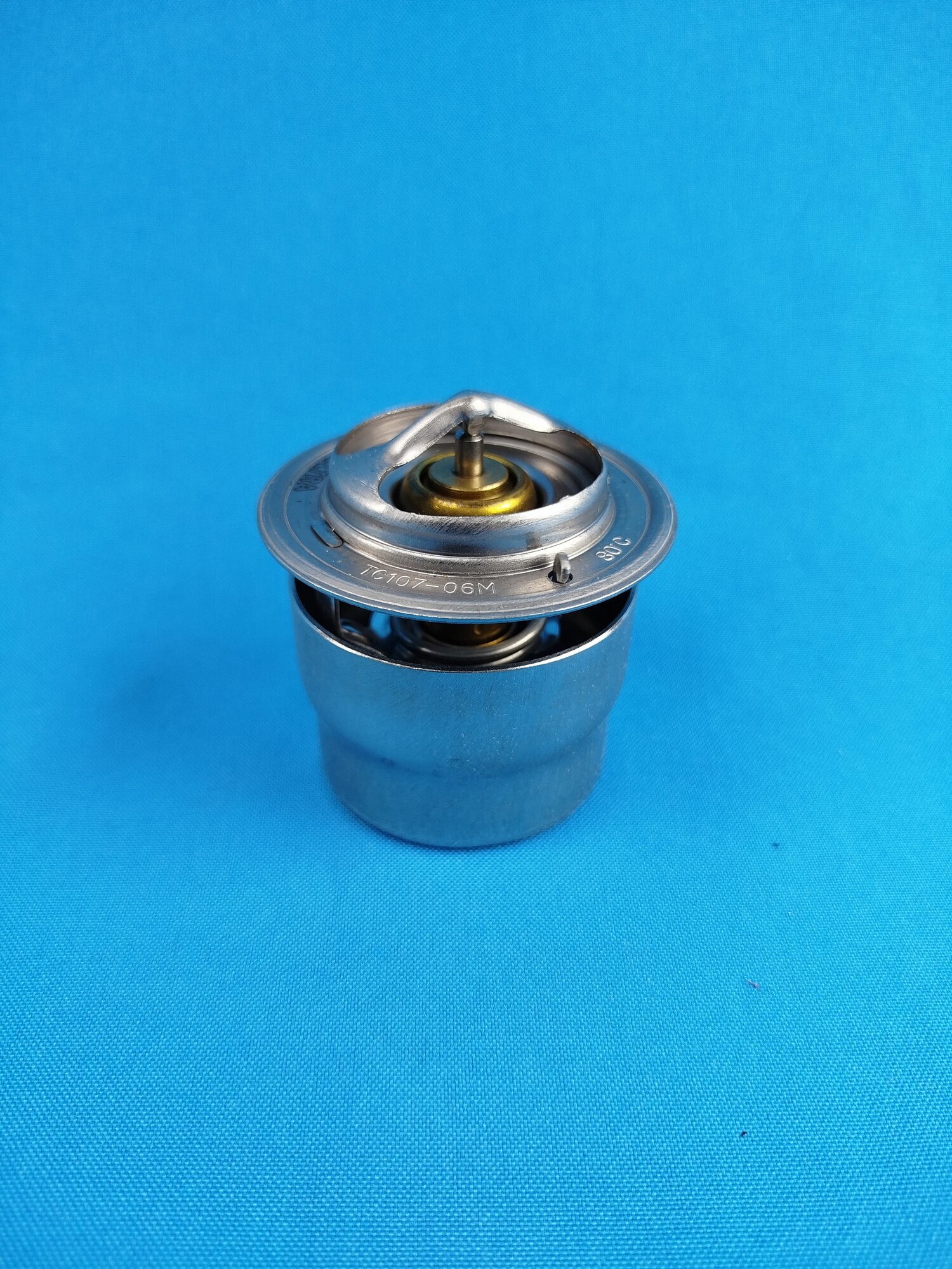 Термостат "прамо" для автомобилей МАЗ дв. ЯМЗ-236, 238, 240, БелАЗ дв. ЯМЗ-8424, 7511-01, 7601.10-01 80 *C