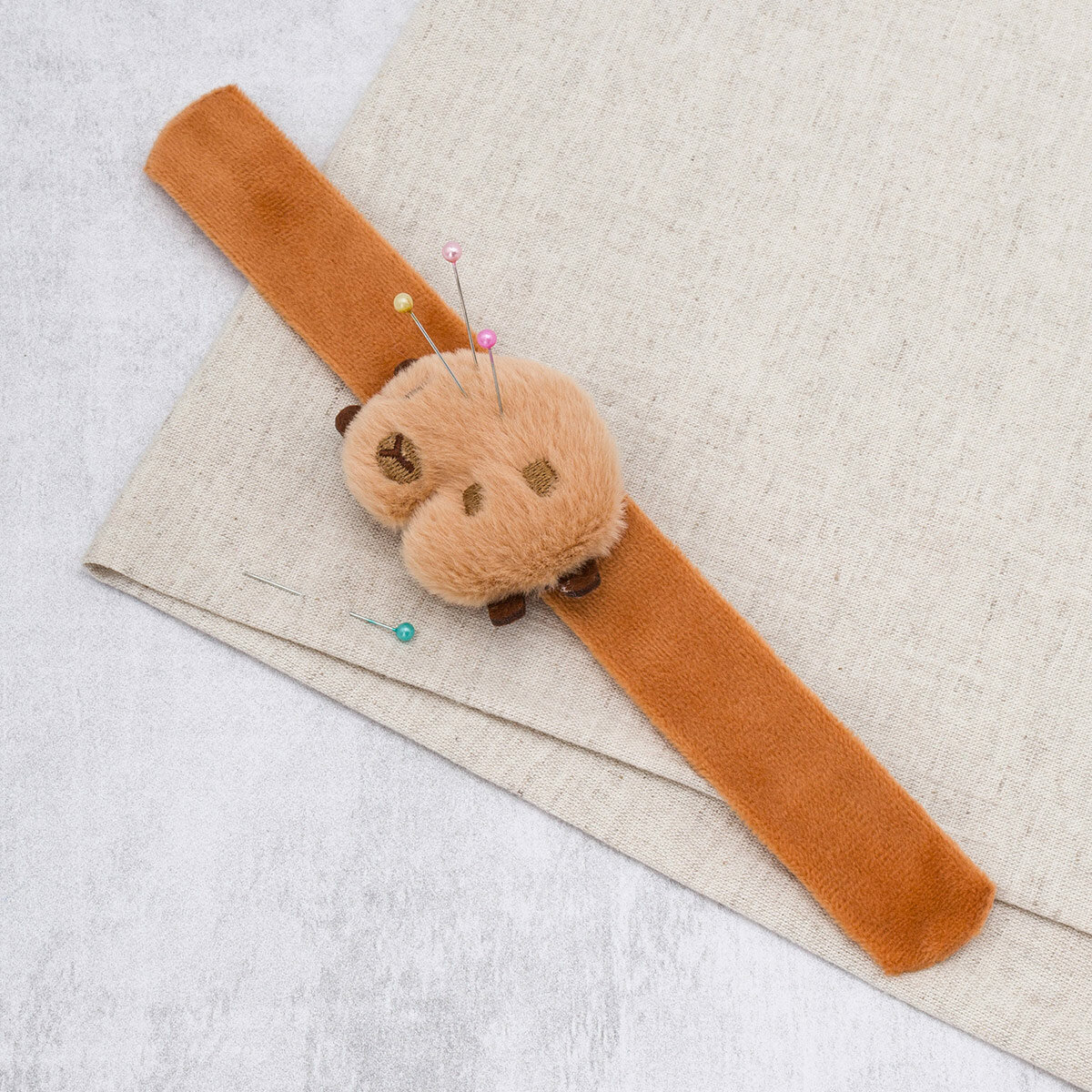 Игольница на руку мягкая, браслет 'Капибара', размер 24 см, 1 штука