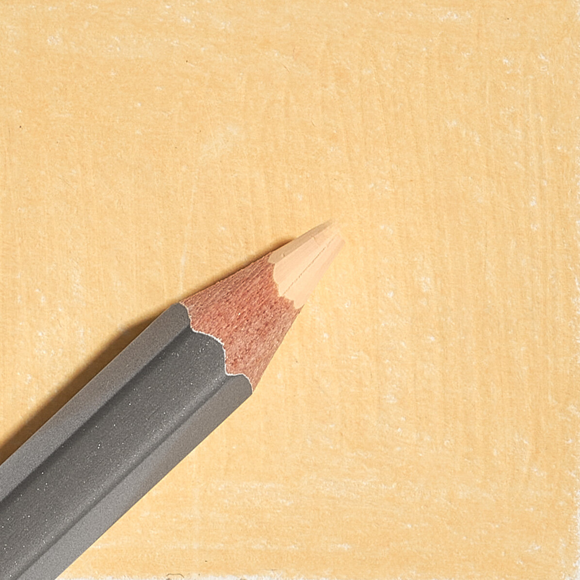 Карандаш цветной GRAFART PRO №525 кремовый