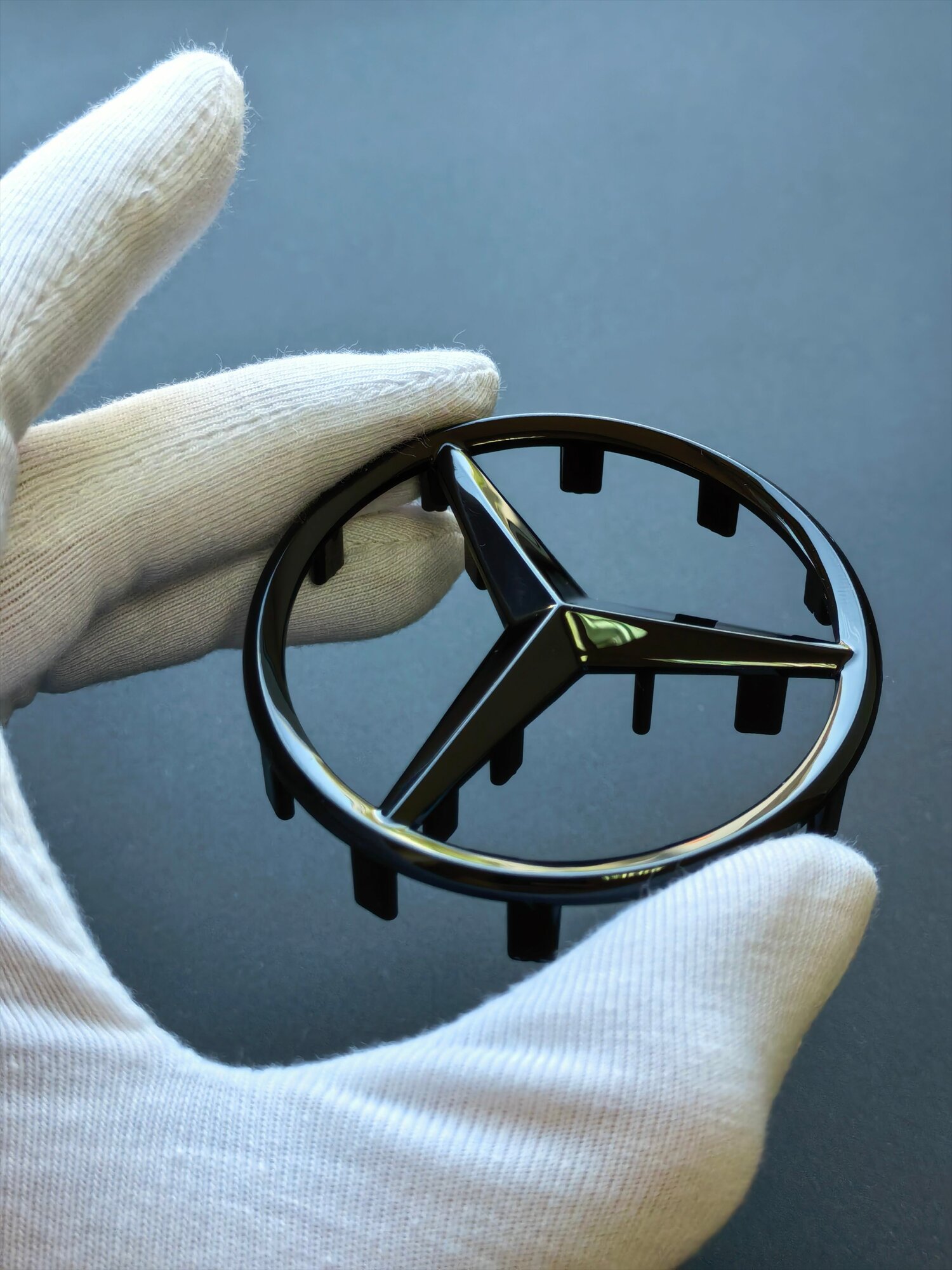 Эмблема на руль Мерседес 57мм черный. Шильдик значок на руль Mercedes 57мм 1шт