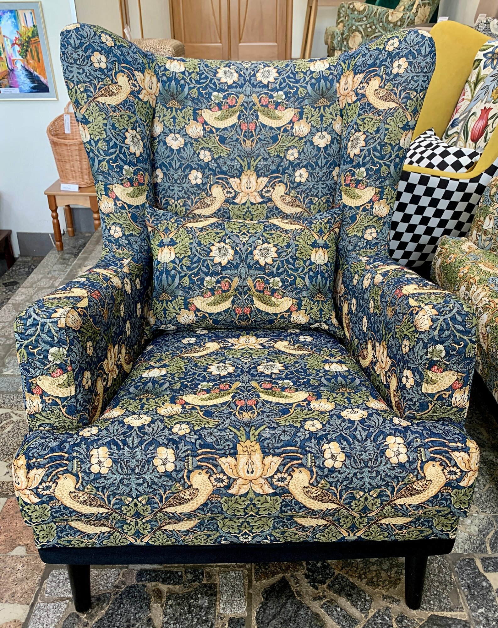 Кресло каминное гобеленовое "Земляничный вор" (на синем фоне)