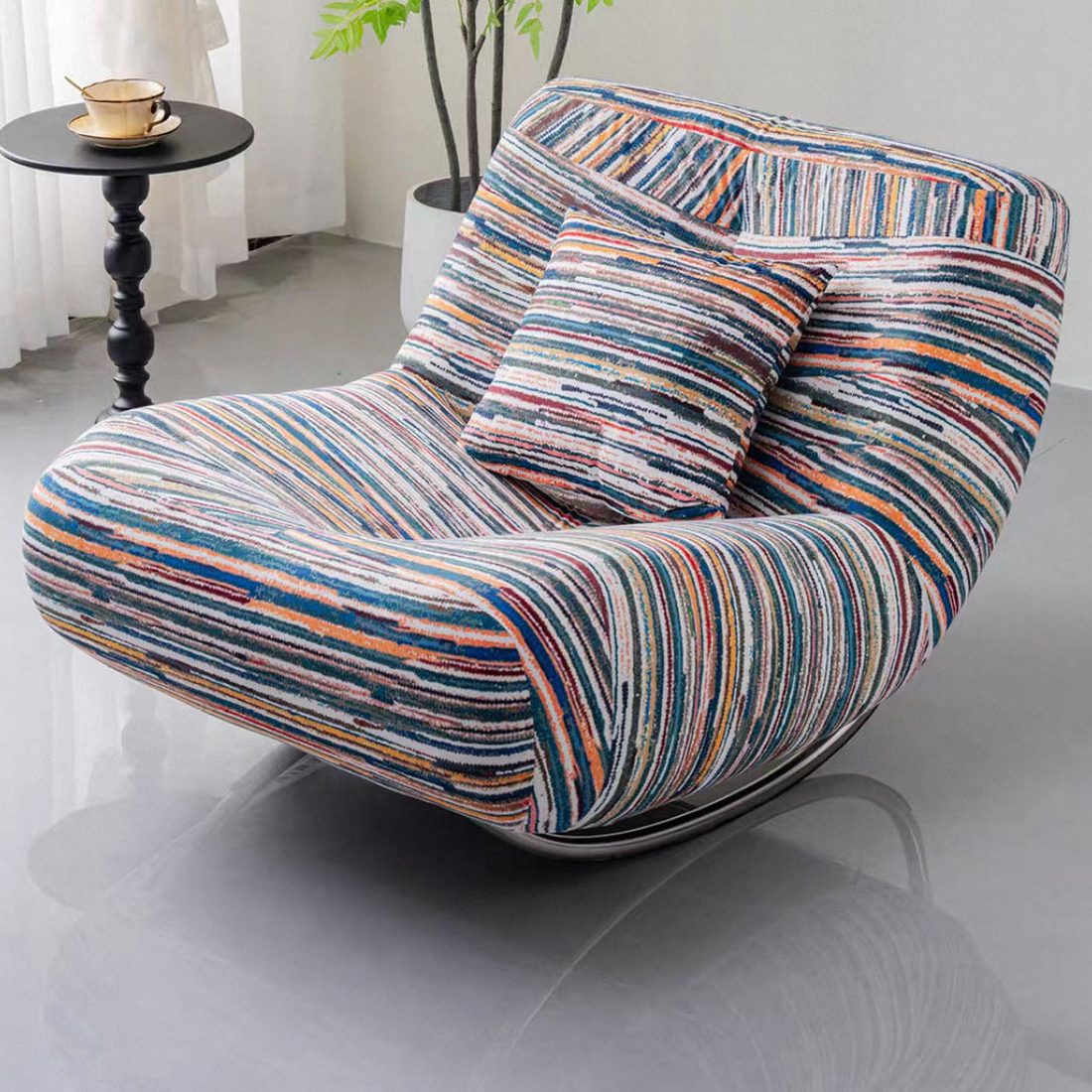 Мягкое кресло-качалка без подлокотников Bairols (текстиль / рисунок в полоску)