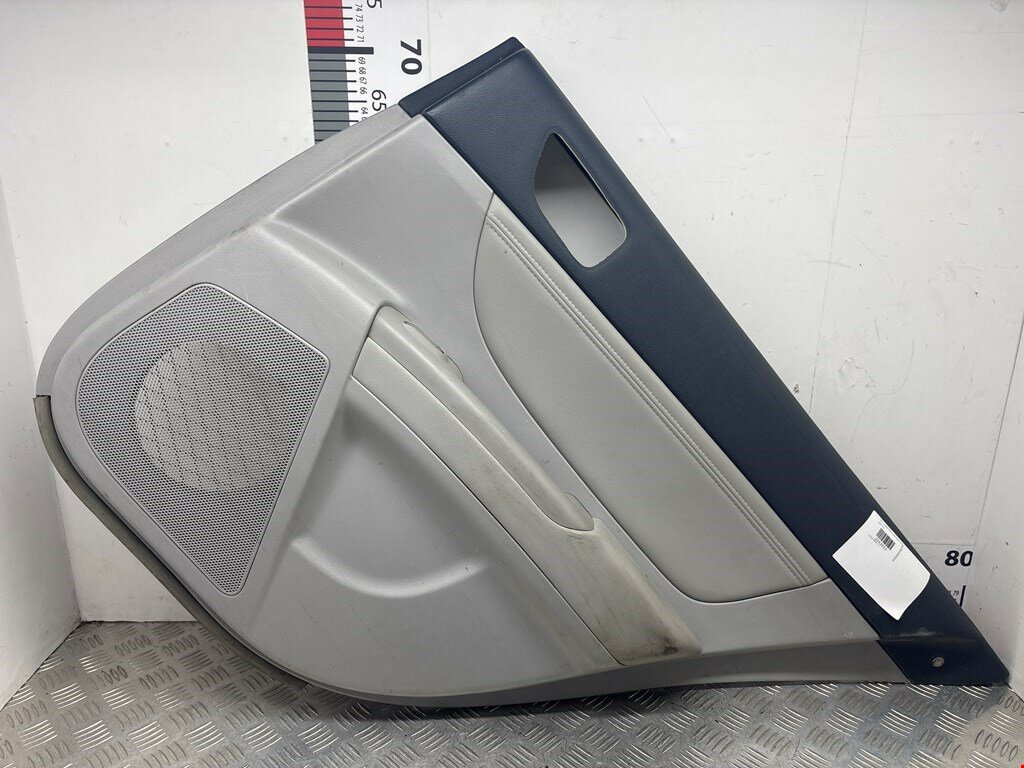 Обшивка (карта) двери задней правой Hyundai Sonata 5 833203K010 арт. 2243553