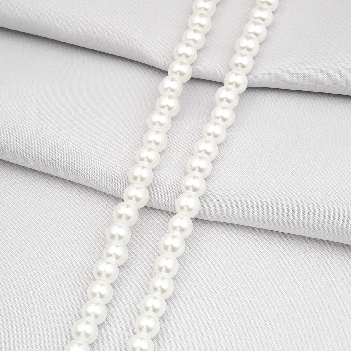 Бусины для рукоделия стеклянные на нитке, 6 мм, длина 40 см, Astra&Craft (SA-01 белый жемчуг), 5 шт