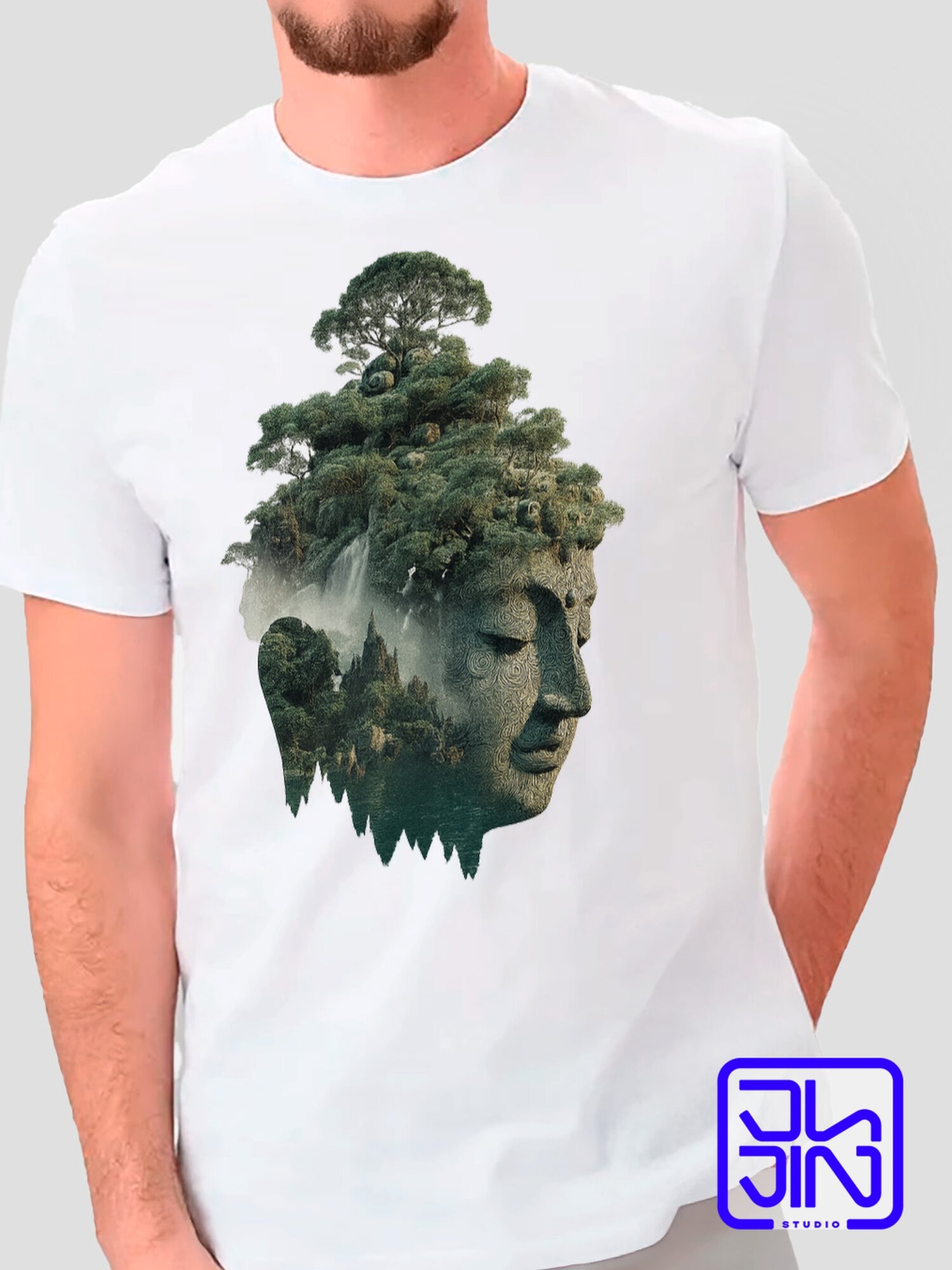 Футболка классическая мужская с авторским принтом Будда в темно-зеленом лесу с таинственным водопадом и этническим смыслом, белый хлопковый трикотаж с прикольным рисунком на груди