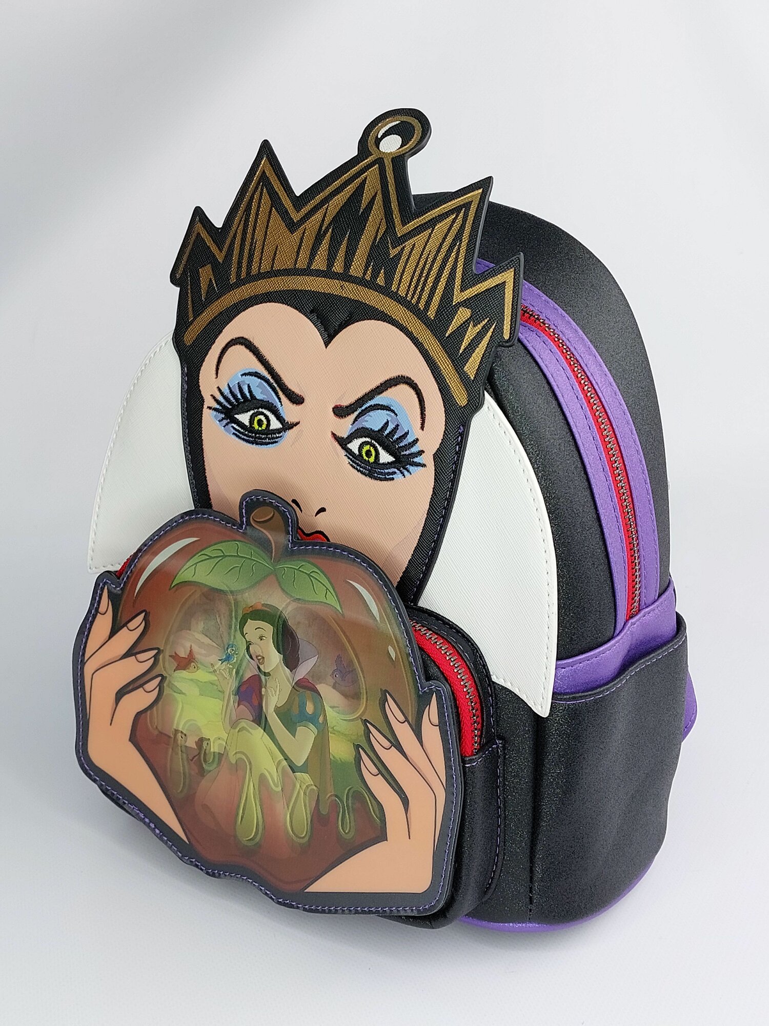 Сумка рюкзак Злая Королева Спящая красавица (Disney Villains Scene Evil Queen Apple) Loungefly