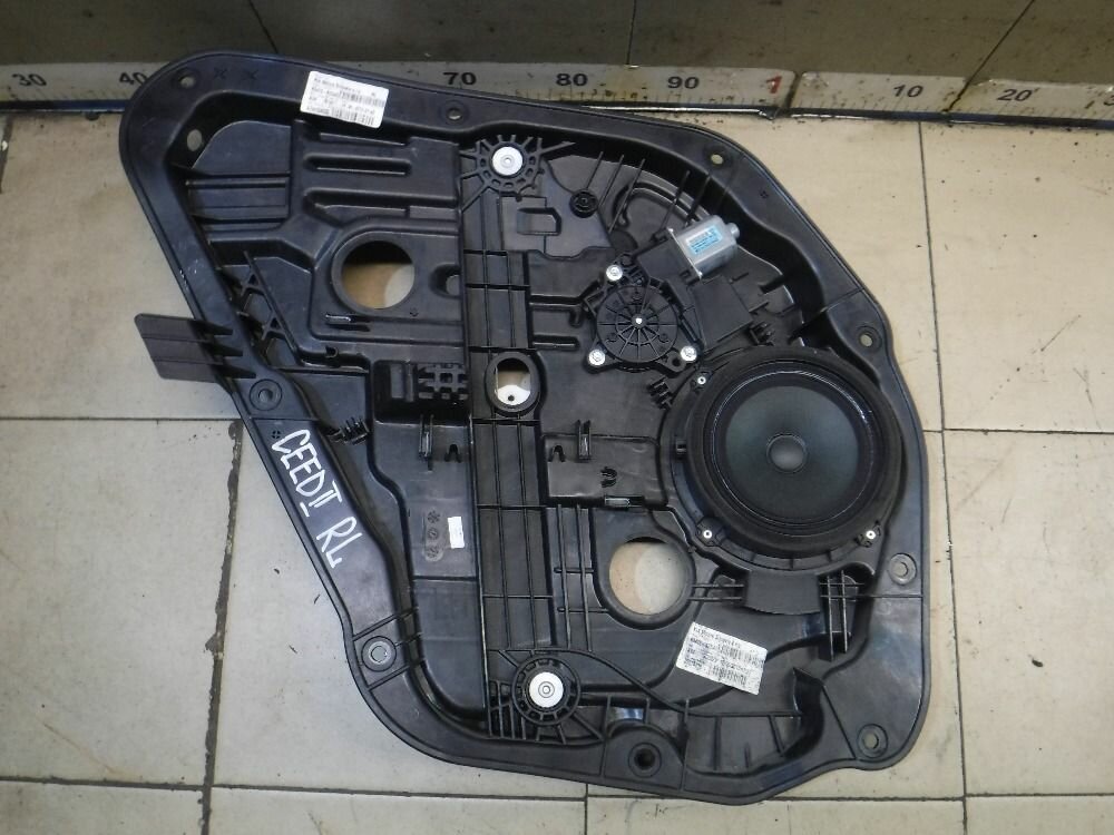 Стеклоподъемник задний левый Kia Ceed II