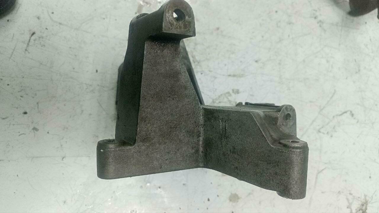 Кронштейн генератора Ford Transit Connect (2002 - 2009) 98FF10239BE