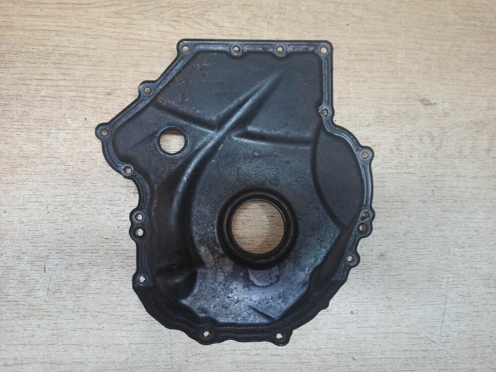 Передняя крышка цепи грм 1.8T VW Passat SK Octavia 06K109210