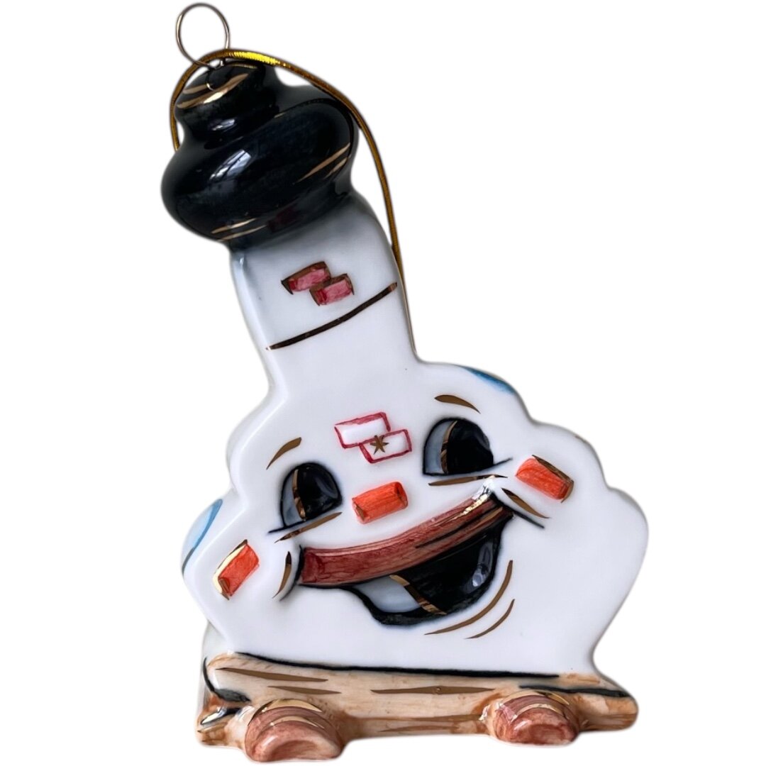Елочная игрушка серии Вовка в тридевятом царстве "Печка" с золотом Лефортовский фарфоровый завод. Игрушка из фарфора