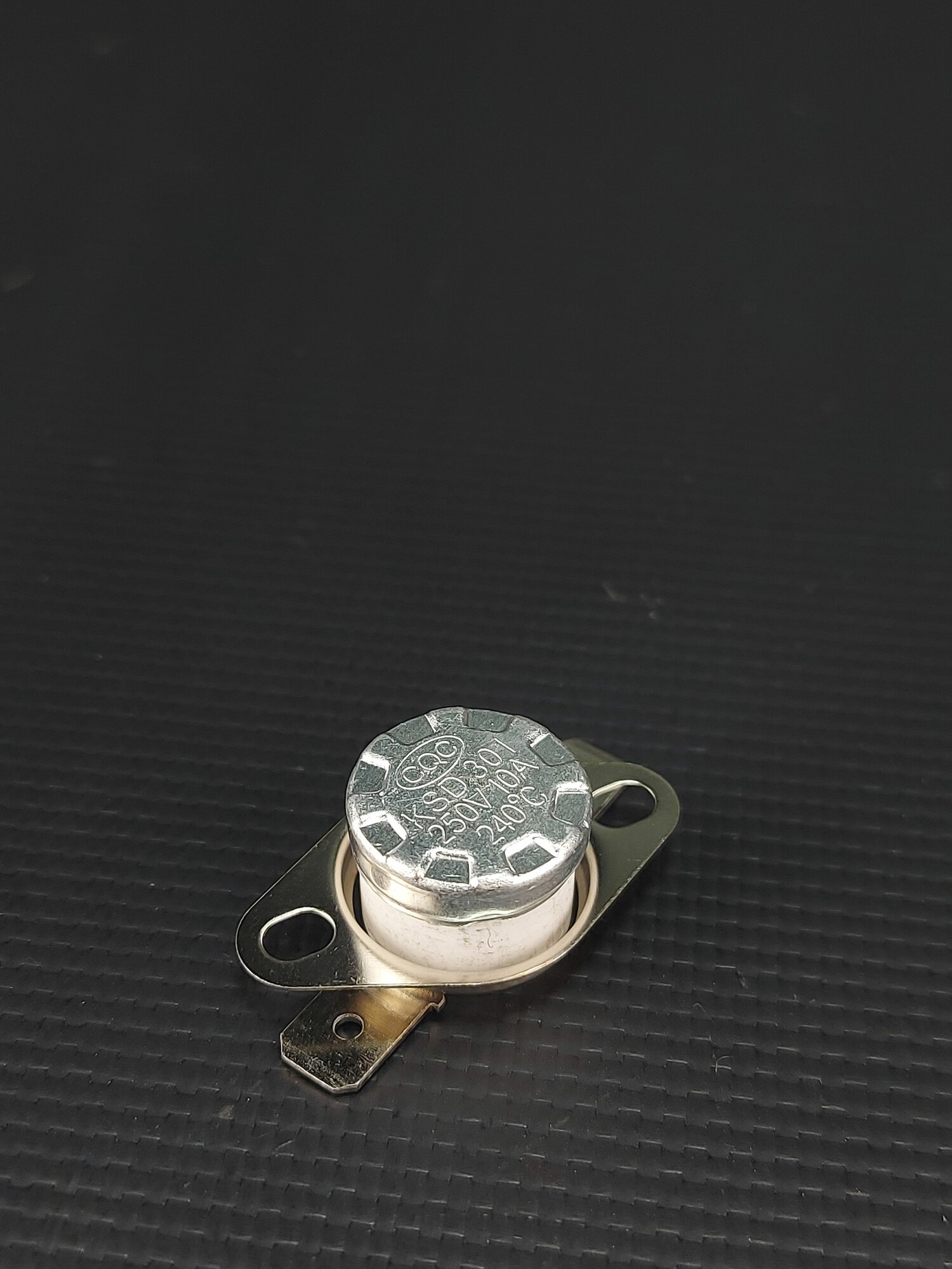 Термостат биметаллический KSD301-240C NC 10A/250V подвижный фланец