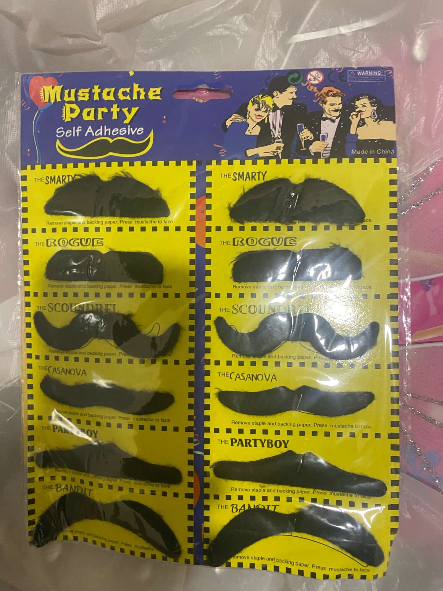 Карнавальный набор усов