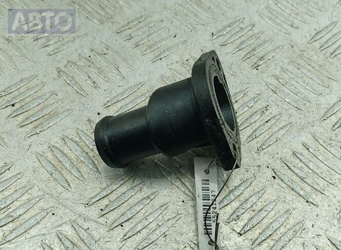 Фланец (тройник) системы охлаждения Audi 80 B4 (1991-1996)