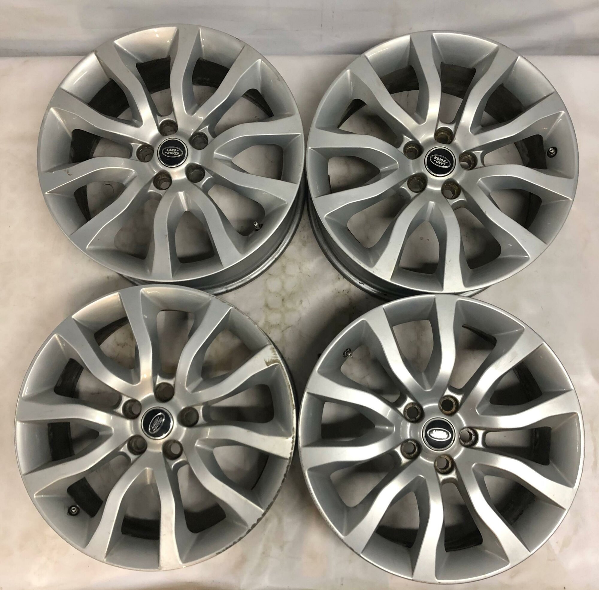 Колесные диски Land Rover 20x8.5 PCD 5x120 D72.6 ET47 (оригинал)