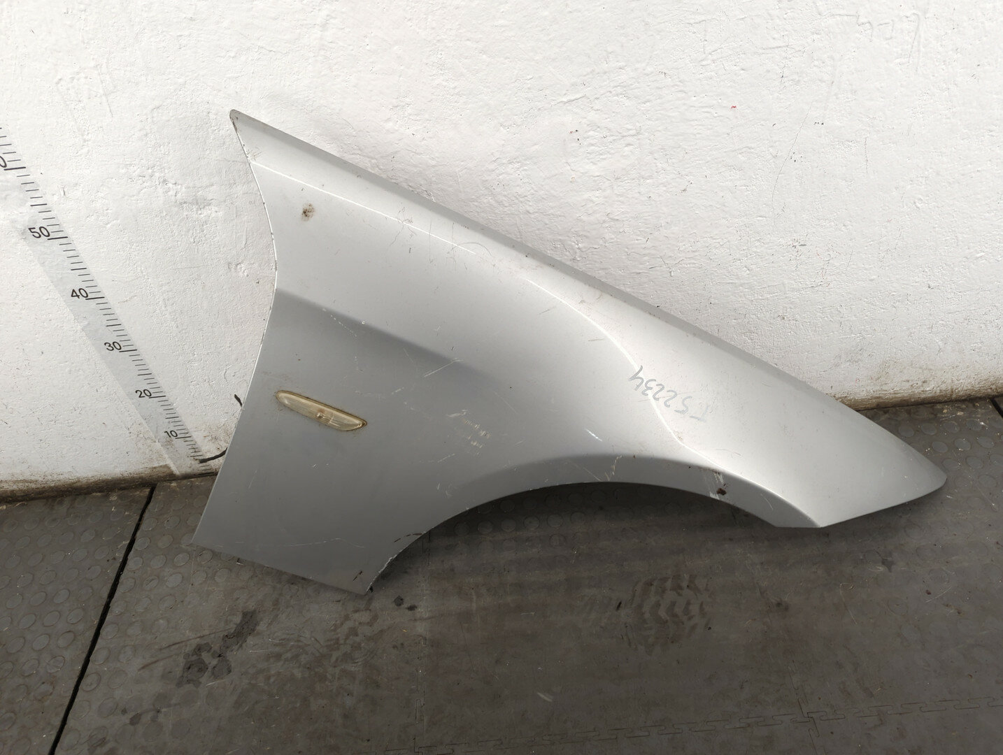 Крыло правое переднее BMW 3 E90, E91, E92, E93 Б/У