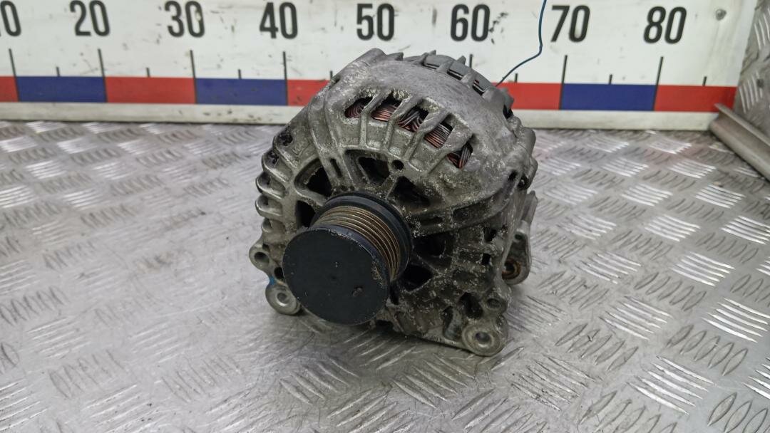 Генератор Skoda Octavia 3 (A7) 2015 03L903023L