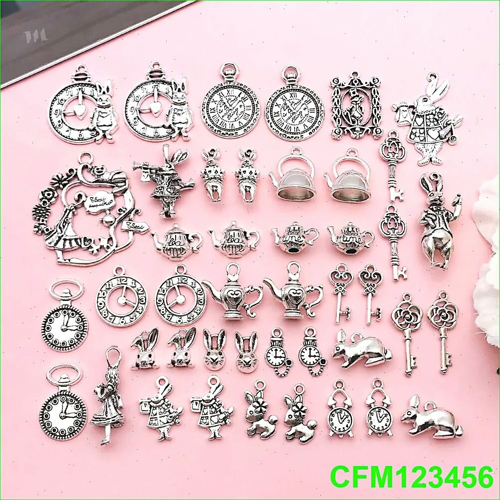 44 винтажных подвески в стиле Алиса в Стране чудес (25 дизайнов)