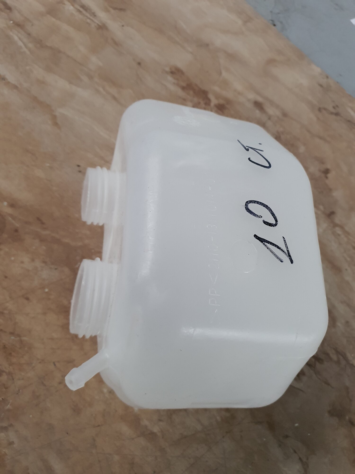 Бачок Расширительный Ваз Лада 2110 2111 2112 Старого Образца под Датчик