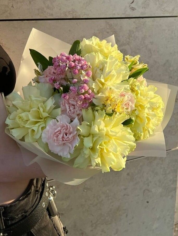 Букет / Французская Роза / Гвоздика / Альстромерия, цвет розовый, зеленый, 15 шт