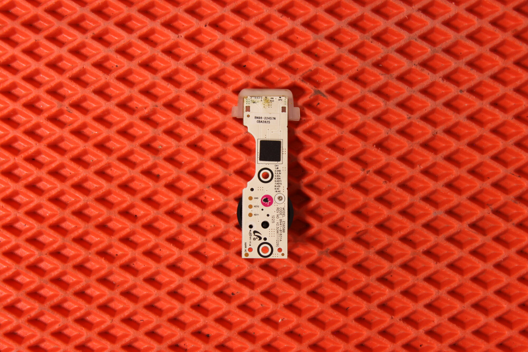 Модуль (BUTTON) BN96-22457N для телевизора SAMSUNG UE32ES5507V в надёжной упаковке