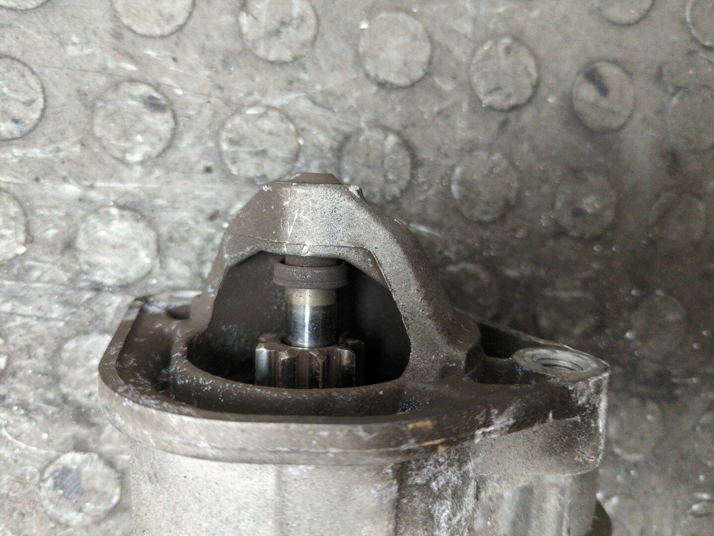 Стартер Volvo S60 Б/У — фото 1