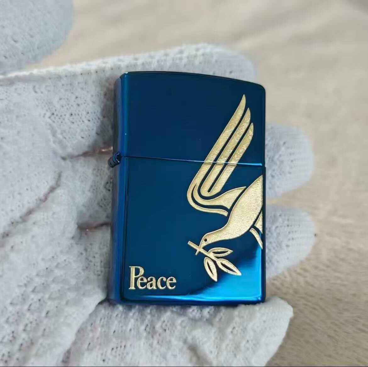Zippo, Гравировка Голубь мира , чистый латунь, пустая(без заправки)