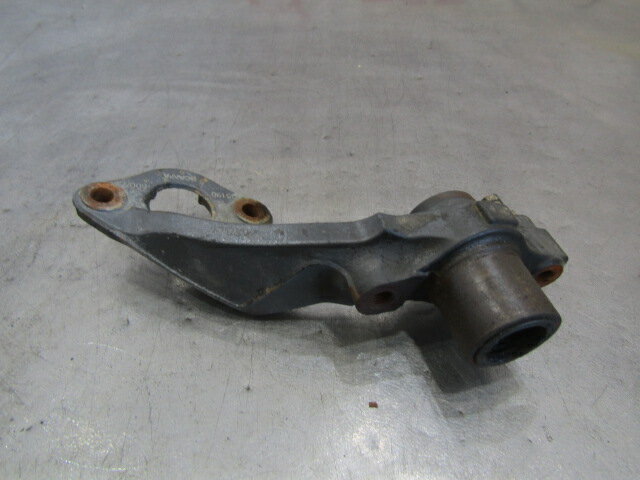 Кронштейн энергоаккумулятора передний правый Scania 6-series